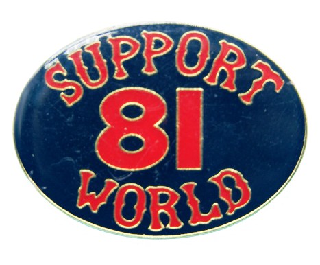 81 Support Pin "Support 81 World" | REDANDWHITESTORE